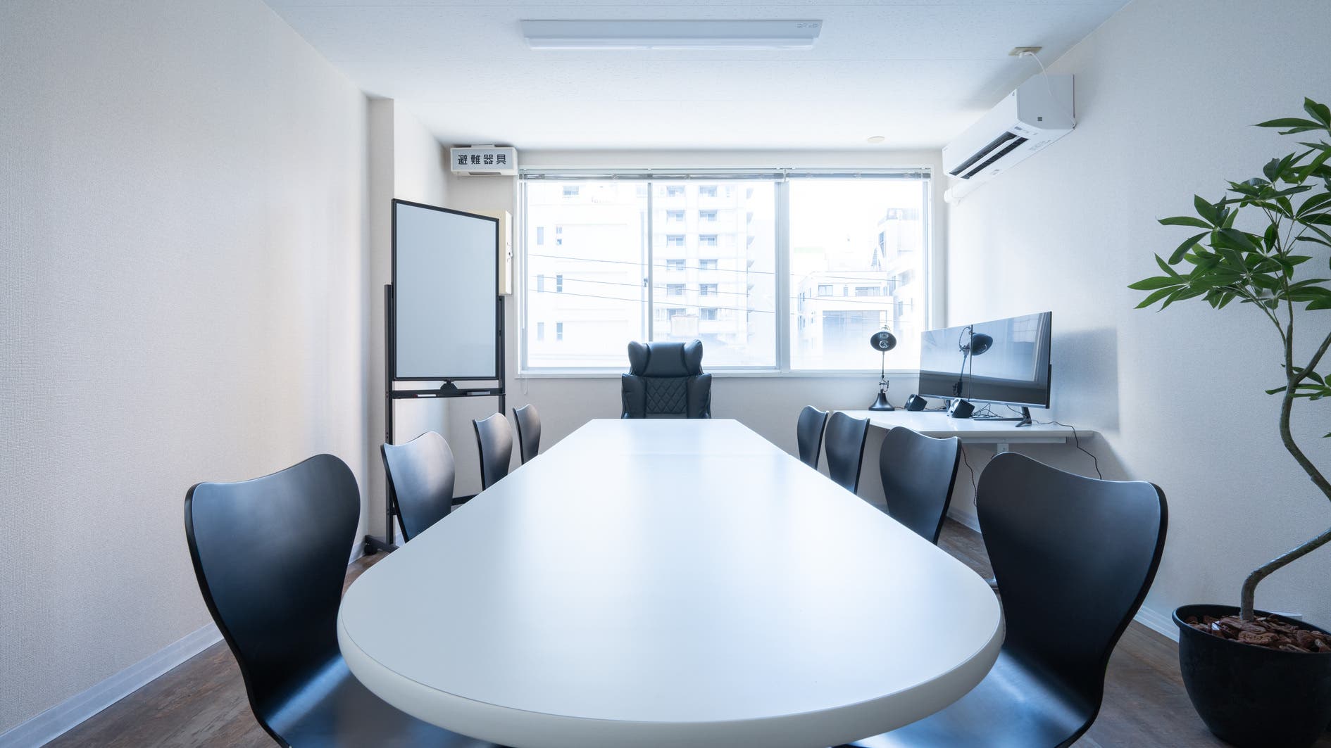 【 天満橋駅 徒歩1分 】静かな 個室 貸会議室 ワークスペース ｜ 一人作業 ／ 少人数会議 ／ テレワーク対応 ／ 動画視聴の写真3