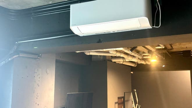 <2025年11月オープン>着座で最大20名まで利用可!イベント、セミナー、撮影、懇親会などに利用!大型モニター2台ありの写真11