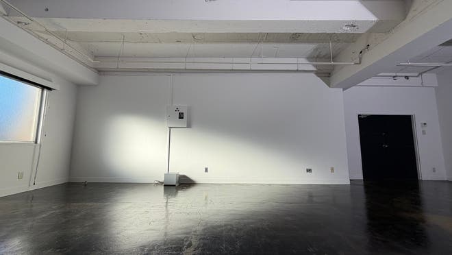 【西麻布】アパレルチームが立ち上げたHOUSE studio!!|撮る・つくる・整える|日常を表現に変える|ヴィンテージ什器多数の写真3