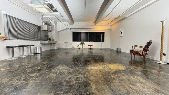 【西麻布】アパレルチームが立ち上げたHOUSE studio!!|撮る・つくる・整える|日常を表現に変える|ヴィンテージ什器多数の写真1