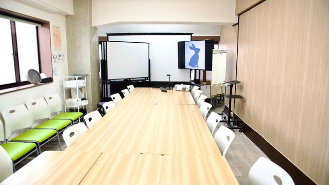 春です🌸【築地市場駅3分・築地駅4分】場外市場エリアの会議室・オフ会/24時間/最大20名/設備無料/高速wifiの写真1