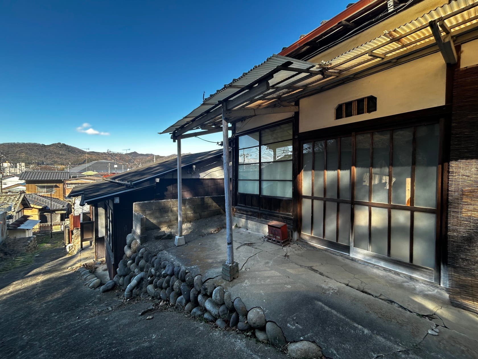 【足利市】一軒家まるごと異世界。ゴシック・和モダン・ホラーの3面スタジオ！コスプレ撮影スポットの写真10