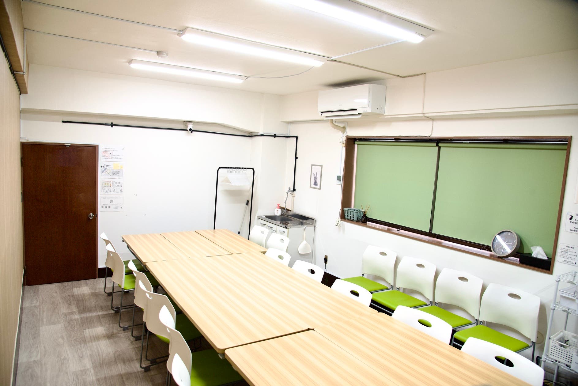 春です🌸【築地市場駅3分・築地駅4分】場外市場エリアの会議室・オフ会/24時間/最大20名/設備無料/高速wifiの写真3