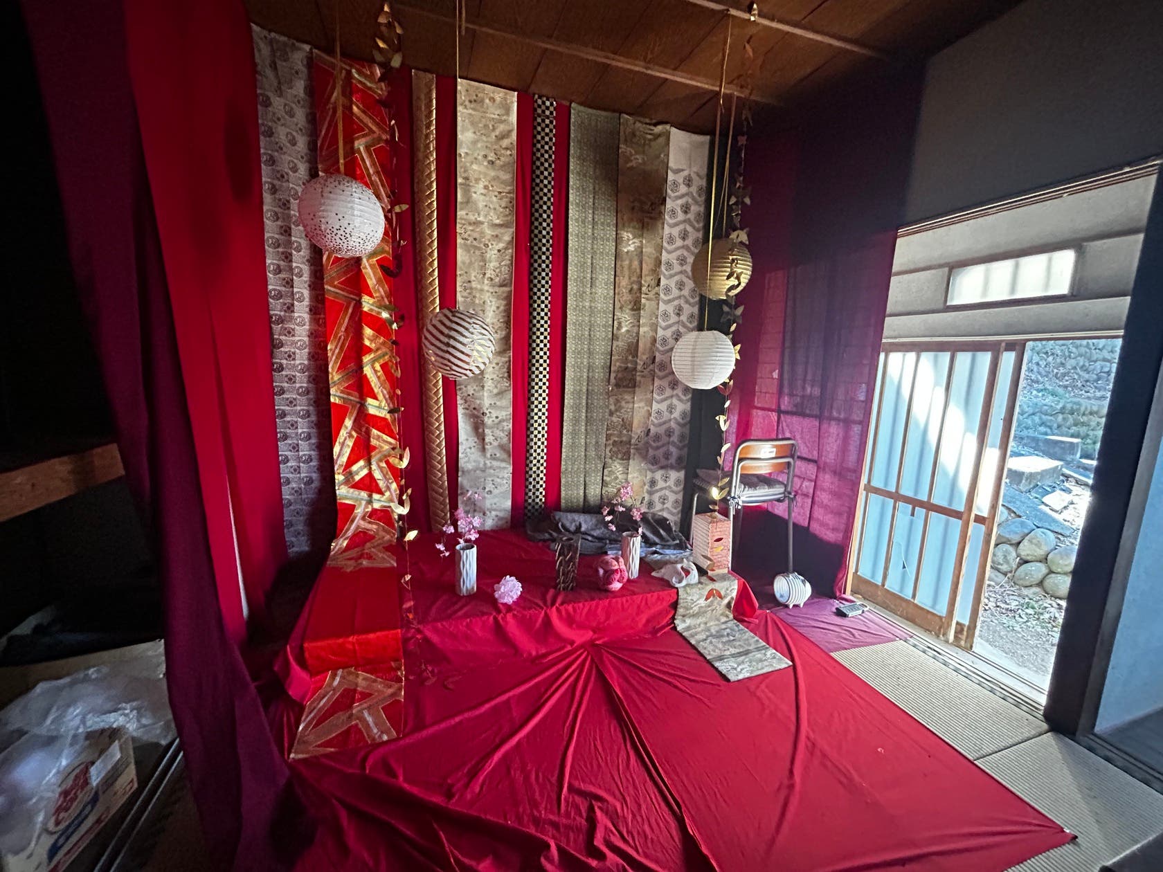 【足利市】一軒家まるごと異世界。ゴシック・和モダン・ホラーの3面スタジオ！コスプレ撮影スポットの写真2