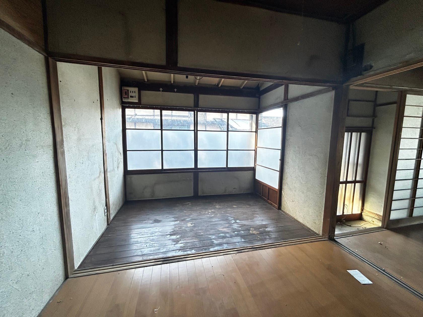 【足利市】一軒家まるごと異世界。ゴシック・和モダン・ホラーの3面スタジオ！コスプレ撮影スポットの写真9