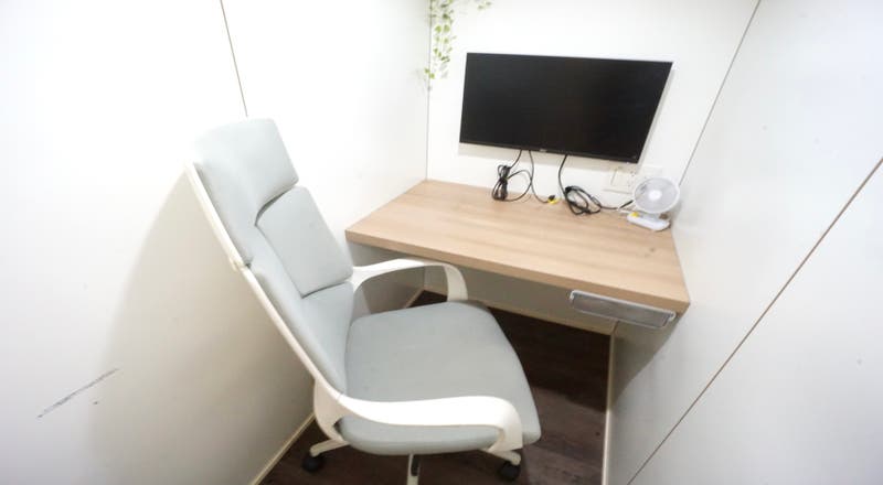 ＜BIZ DESK 笹塚駅前No.4＞🈹土日祝もお得🌟完全個室ブース🚪光回線Wi-Fi📶ナノイー発生機✨テレワーク/作業