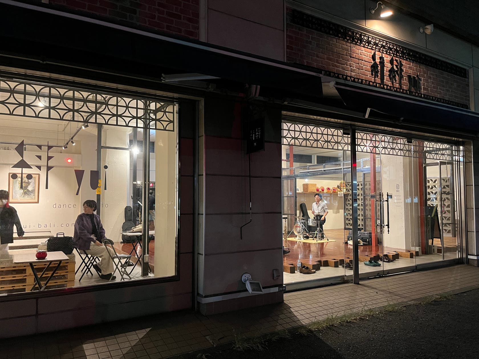 地下鉄鶴舞駅徒歩５分。スタイリッシュとリーズナブルが共存するスタジオ。66㎡の広々空間の写真3