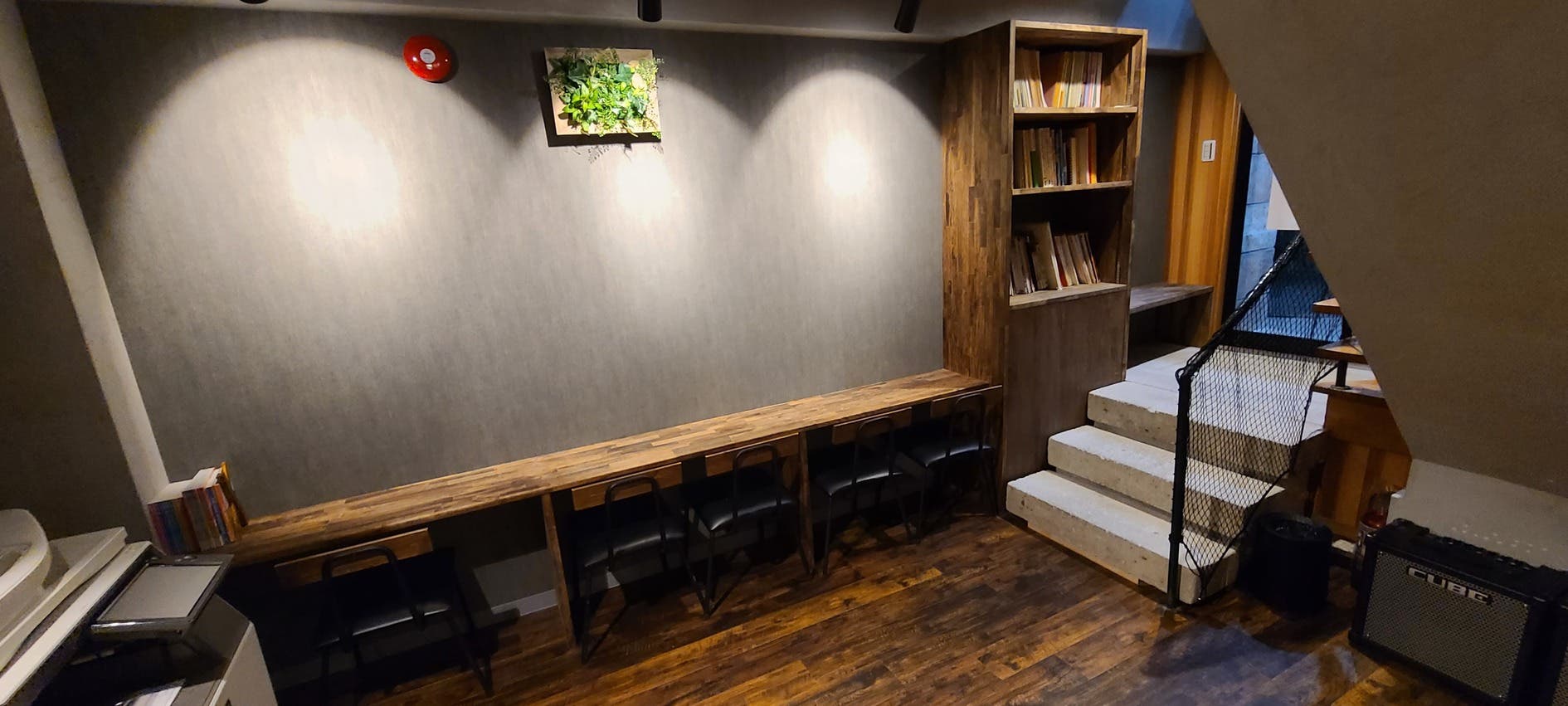 駅すぐ！カフェのようなおしゃれ空間で、気軽に楽しむピアノ時間の写真2