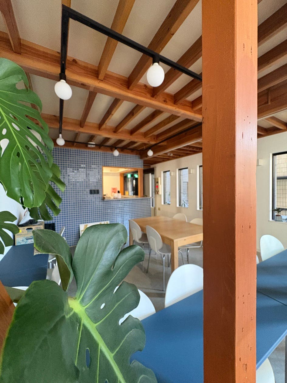 神田駅から3分！カウンターと吹き抜けがいい感じの、多用途スペースの写真22