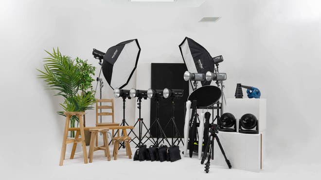 桜木町駅から徒歩11分|白ホリと黒背景が使える無料機材が豊富に揃った格安レンタル撮影スタジオの写真2