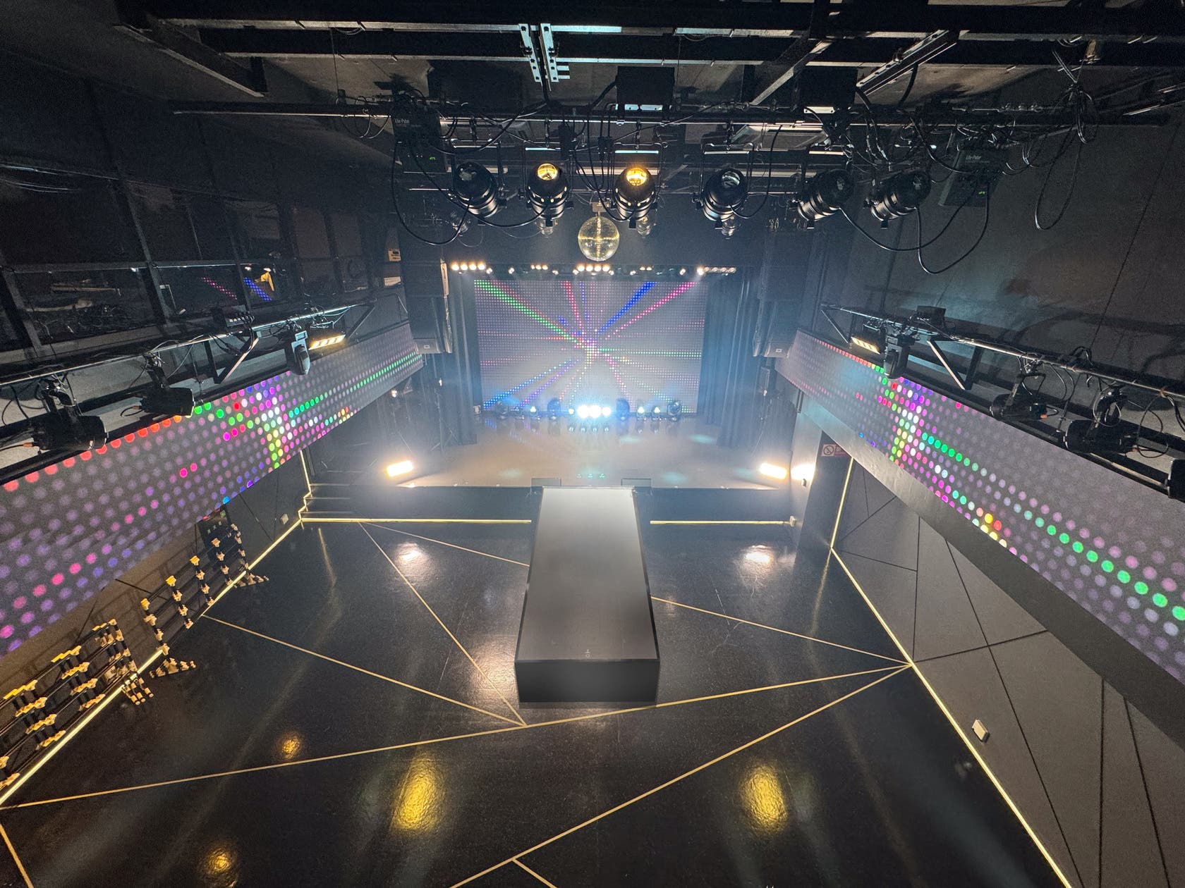 名古屋市中区矢場町駅出口4から徒歩約2分の写真4