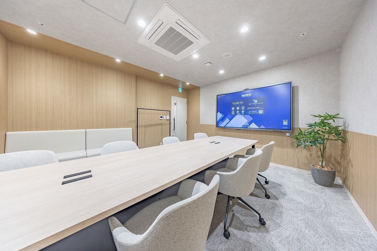 北浜駅徒歩4分、8名用会議室の写真1