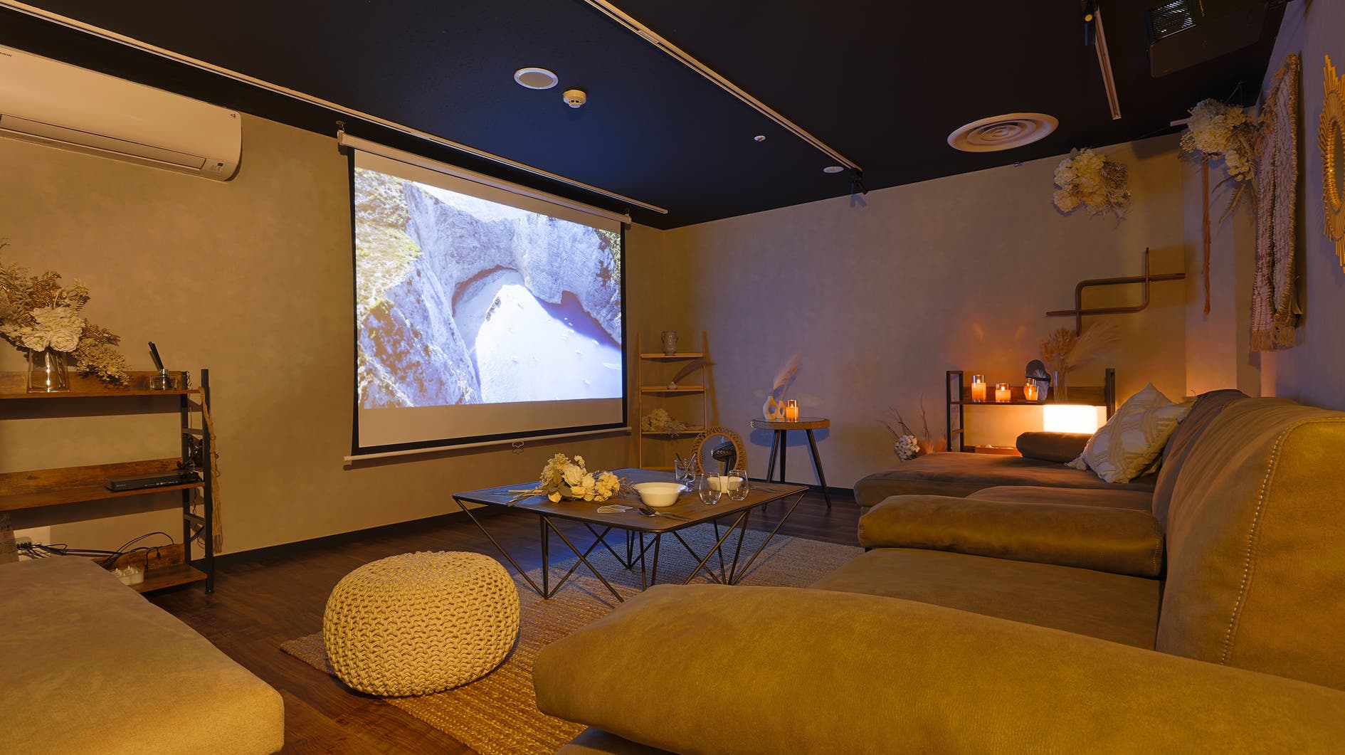 スペモ🥀デート💗プロジェクター🎥記念日🥂女子会💎パーティ🥂映画鑑賞🎬️MV撮影📸823_Atelier大阪梅田の写真5