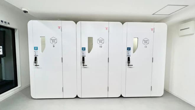 【CHATBOX 西新宿Aビル】No.9 Web会議・通話に最適/無料Wifi/電源ありの写真4