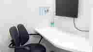 【CHATBOX 西新宿Aビル】No.10 Web会議・通話に最適/無料Wifi/電源ありの写真2