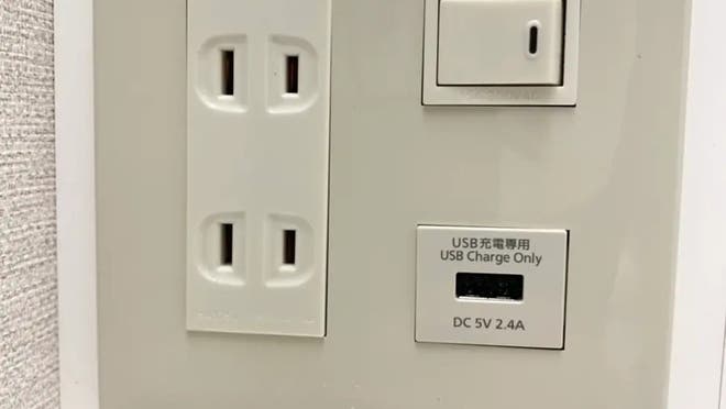 【CHATBOX 西新宿Aビル】No.10 Web会議・通話に最適/無料Wifi/電源ありの写真5