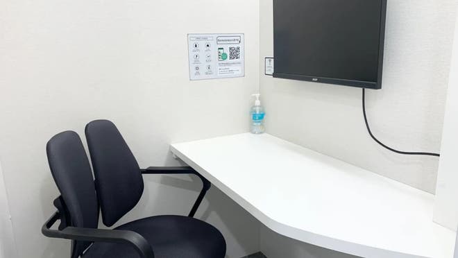 【CHATBOX 西新宿Aビル】No.11 Web会議・通話に最適/無料Wifi/電源ありの写真2