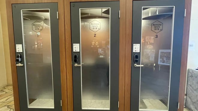 【CHATBOX 千葉EXビル】No.2 Web会議・通話に最適/無料Wifi/電源ありの写真1