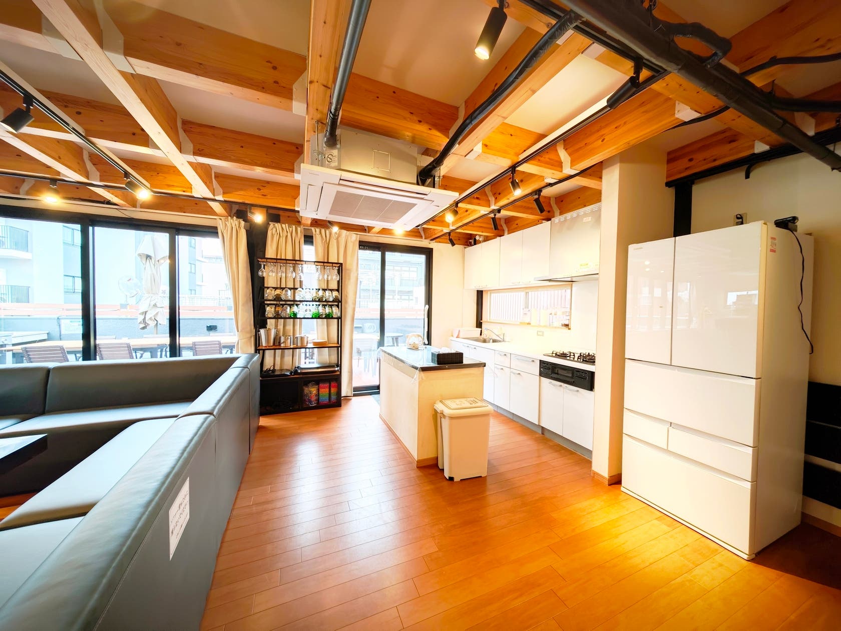 【池袋駅徒歩8分】テラスBBQ歓送迎会🎊女子会🌺大人数🙆‍♀️飲食ゴミ捨てOK🐪カラオケ🎤プロジェクター🎥製氷機ありの写真4