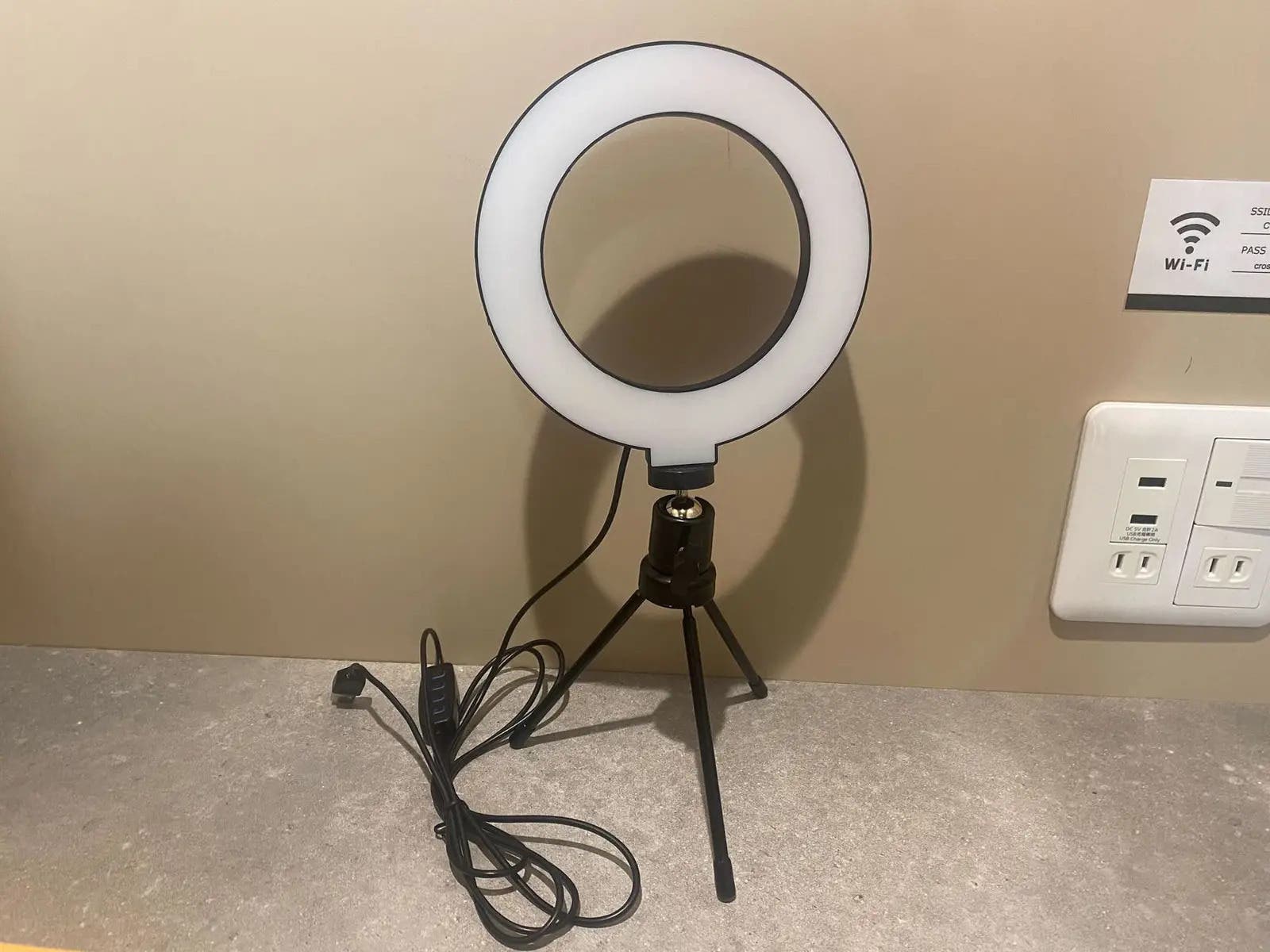 【CHATBOX 八王子8Beat】No.1　Web会議・通話に最適/無料Wifi/電源ありの写真7