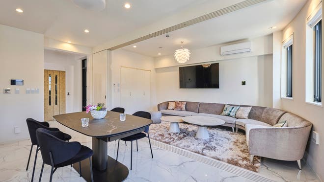 【表参道駅徒歩9分_完全貸切】 屋上からは東京タワーの夜景を一望できます。の写真1