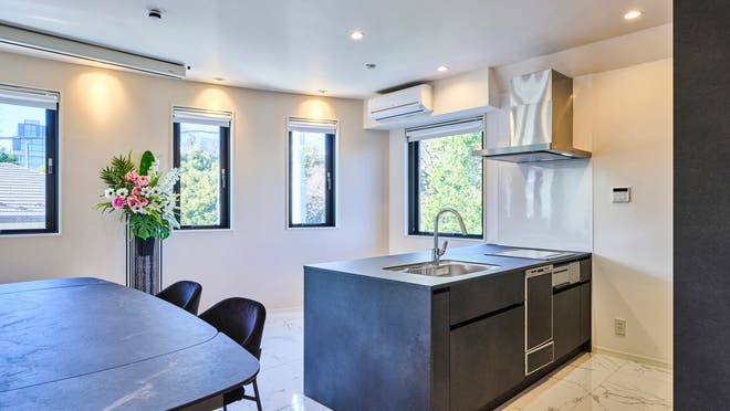 【表参道駅徒歩9分_完全貸切】 屋上からは東京タワーの夜景を一望できます。の写真3