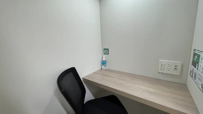 【CHATBOX 勉強カフェ 小平スタジオ】No.1 Web会議・通話に最適/無料Wifi/電源ありの写真2