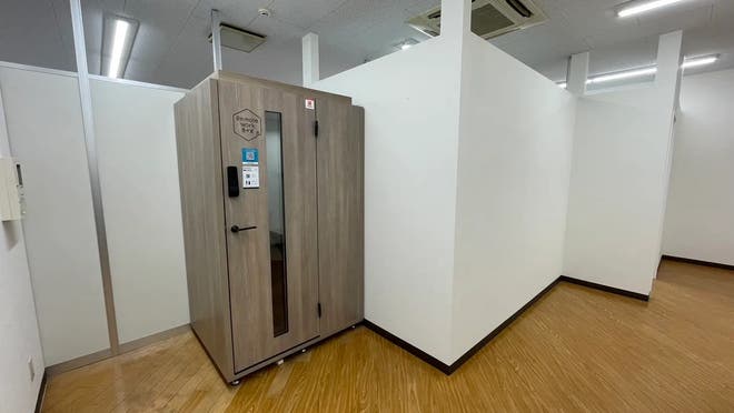 【CHATBOX 勉強カフェ 小平スタジオ】No.1 Web会議・通話に最適/無料Wifi/電源ありの写真3