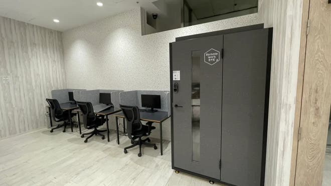 【CHATBOX 勉強カフェ 町田マルイスタジオ】No.1 Web会議・通話に最適/無料Wifi/電源ありの写真3