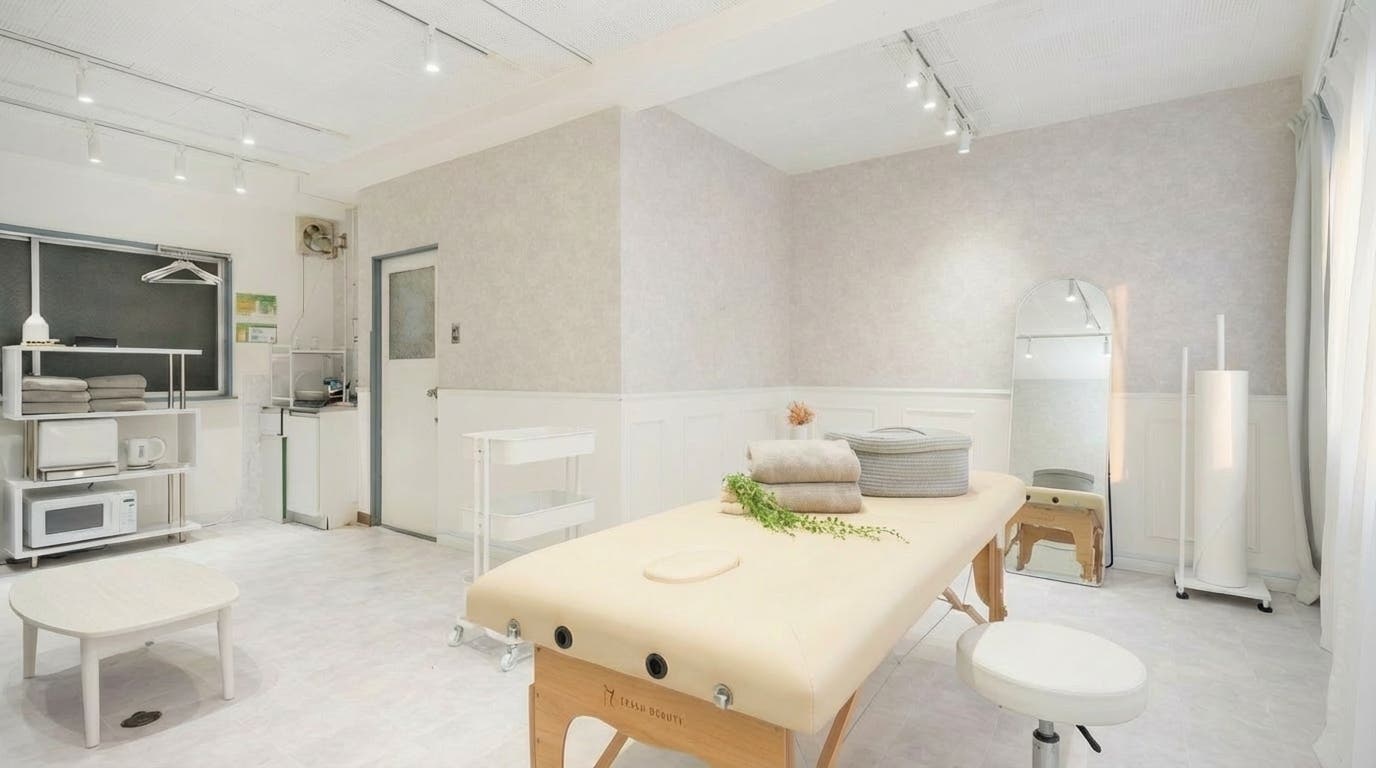 【06💐完全貸切のプライベートサロン| JR神田駅西口3分すぐ✨】JR＆メトロ6駅11路線アクセス可💆‍♀️２６m²の写真1