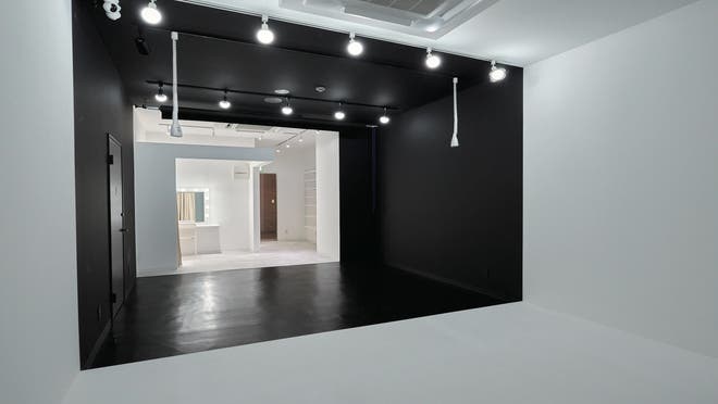 桜木町駅から徒歩11分|白ホリと黒背景が使える無料機材が豊富に揃った格安レンタル撮影スタジオの写真7