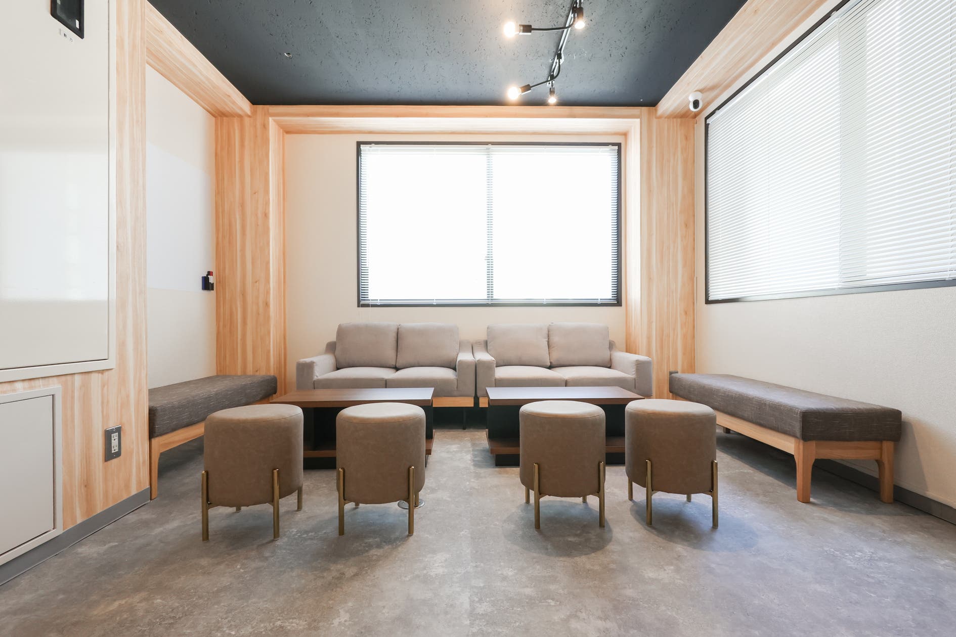 12日オープン🌟〈YOYO秋葉原〉席数85。立食100名・パーティ・打ち上げ・研修・セミナー・二次会・秋葉原駅徒歩4分の写真12