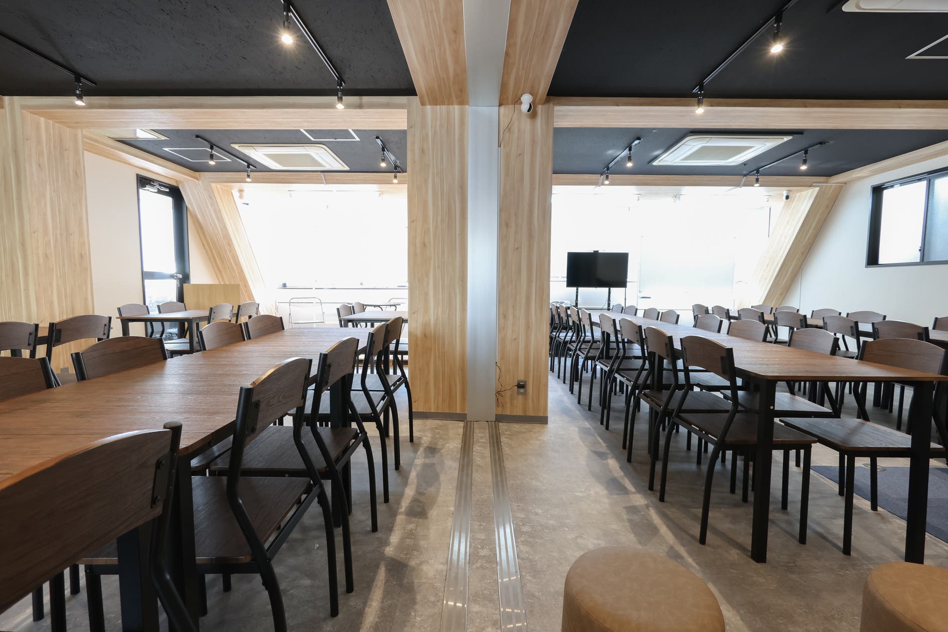 12日オープン🌟〈YOYO秋葉原〉席数85。立食100名・パーティ・打ち上げ・研修・セミナー・二次会・秋葉原駅徒歩4分の写真18