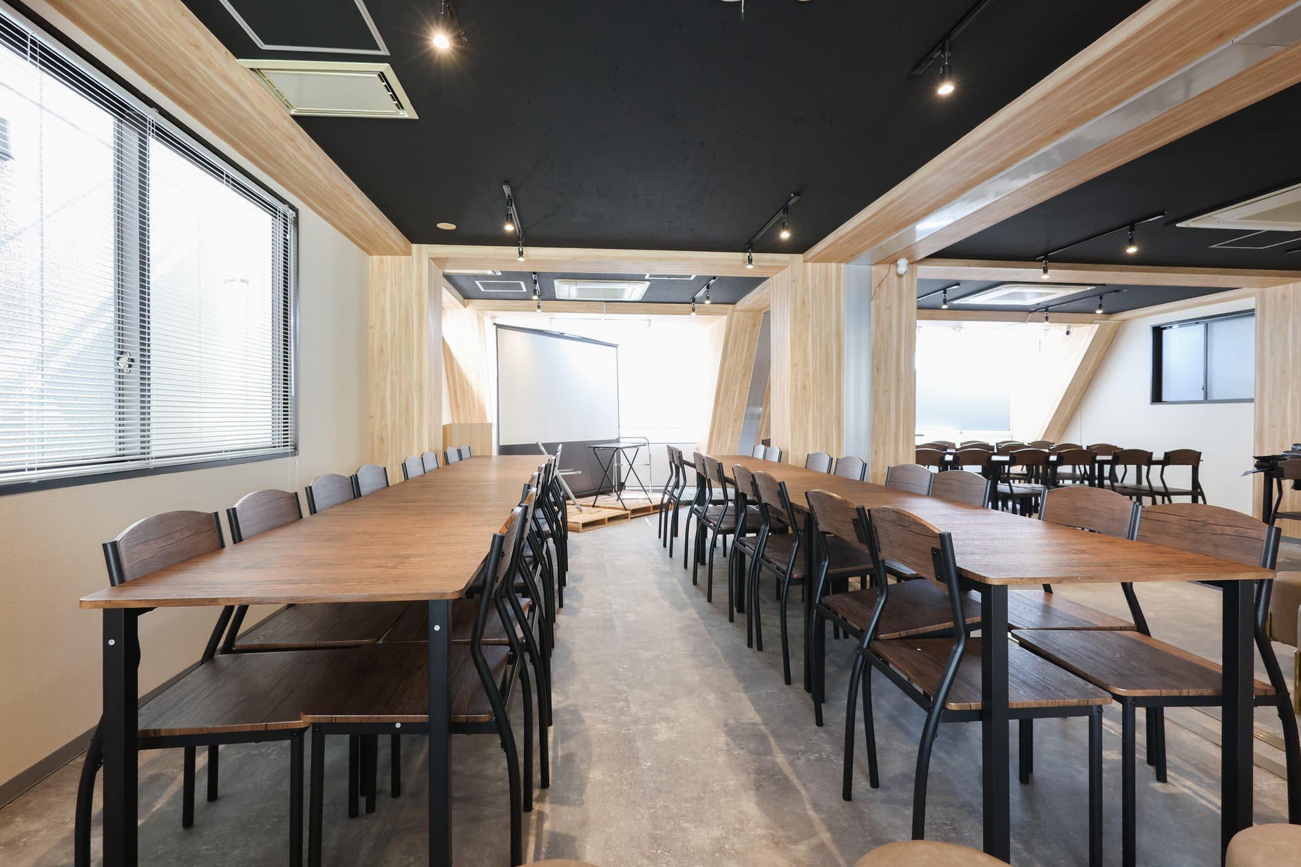 12日オープン🌟〈YOYO秋葉原〉席数85。立食100名・パーティ・打ち上げ・研修・セミナー・二次会・秋葉原駅徒歩4分の写真8