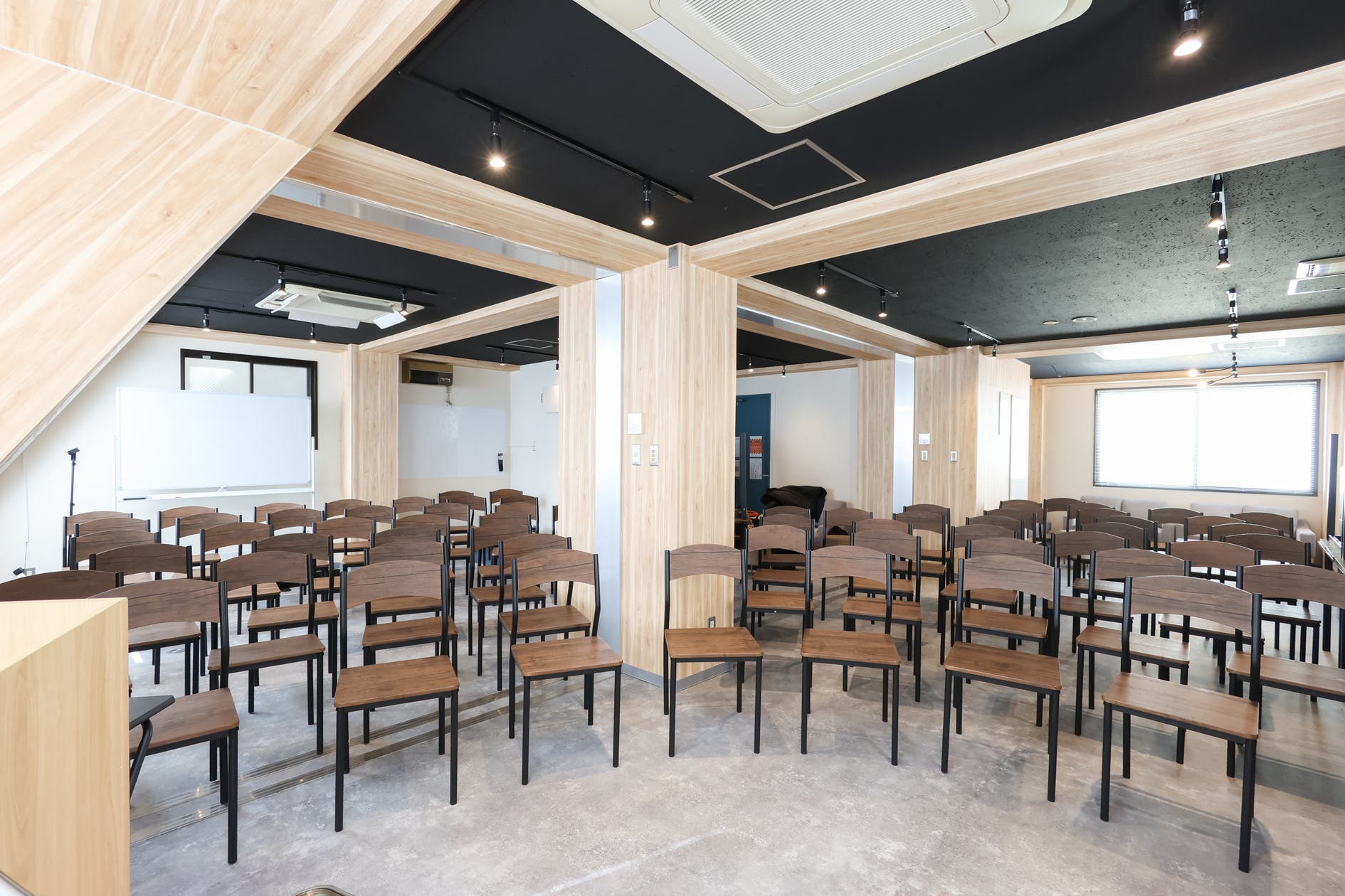 12日オープン🌟〈YOYO秋葉原〉席数85。立食100名・パーティ・打ち上げ・研修・セミナー・二次会・秋葉原駅徒歩4分の写真7