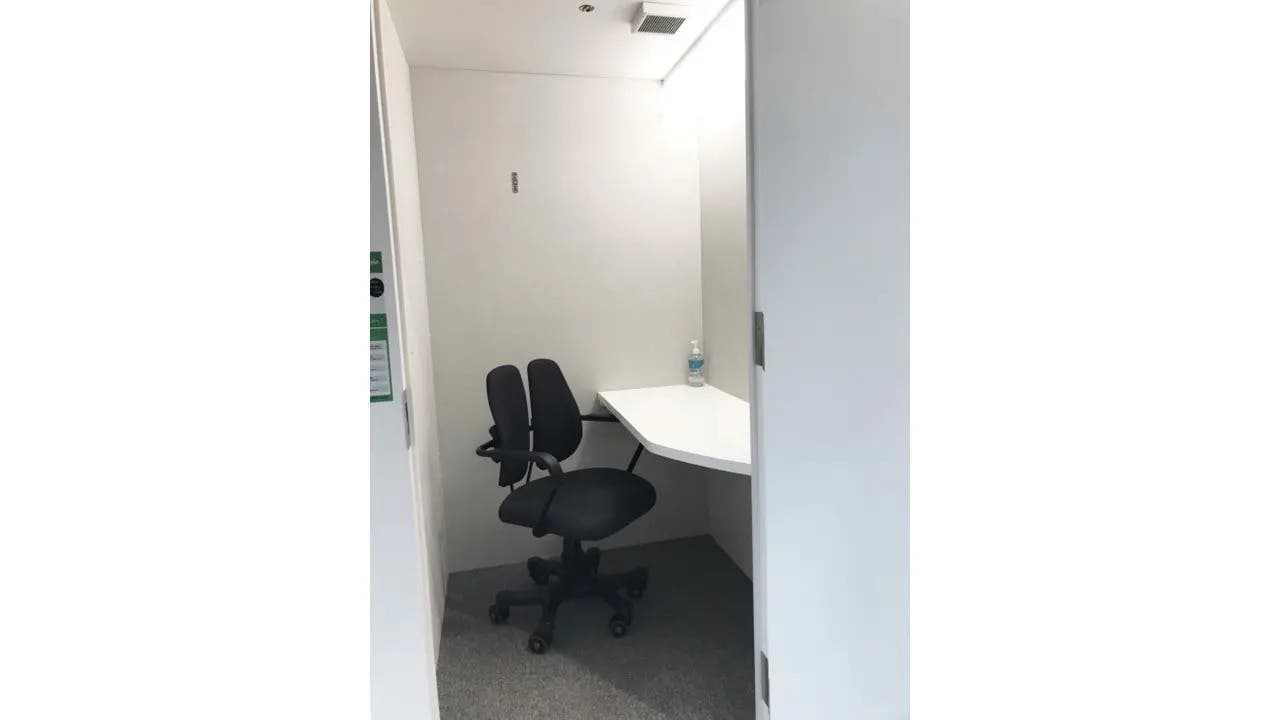 【QUICK solo 恵比寿ビジネスタワー】No.1　完全個室⭐️Wi-Fi無料！テレワーク/Zoom/自習の写真3