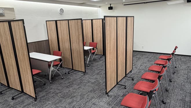 併設の控室も利用可能!レンタルスペース&大会議室【大阪駅・梅田駅各線より徒歩3分~5分の好立地♪】の写真6