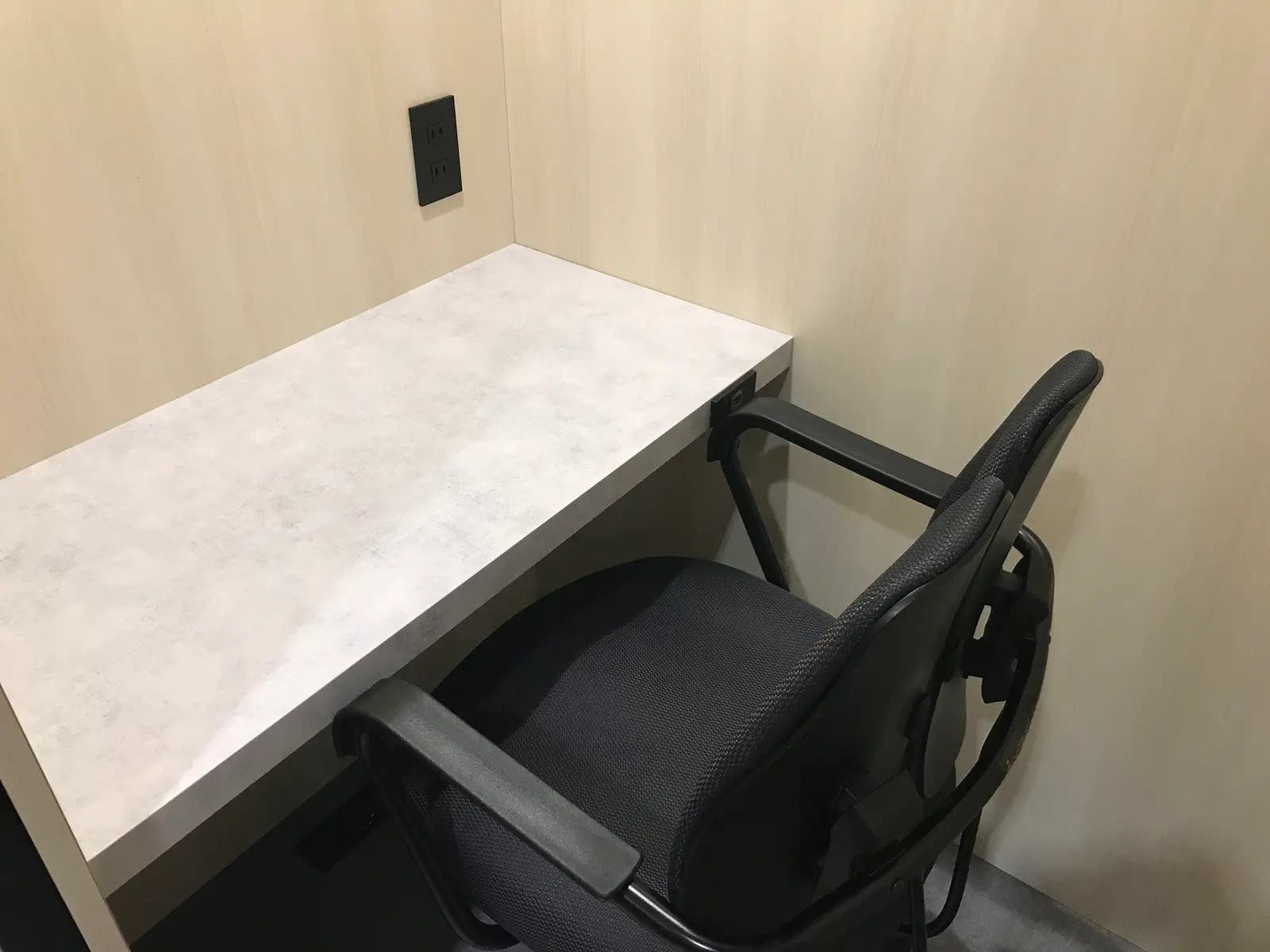 【QUICK solo 品川イースト】No.2　完全個室⭐️Wi-Fi無料！テレワーク/Zoom/自習の写真3