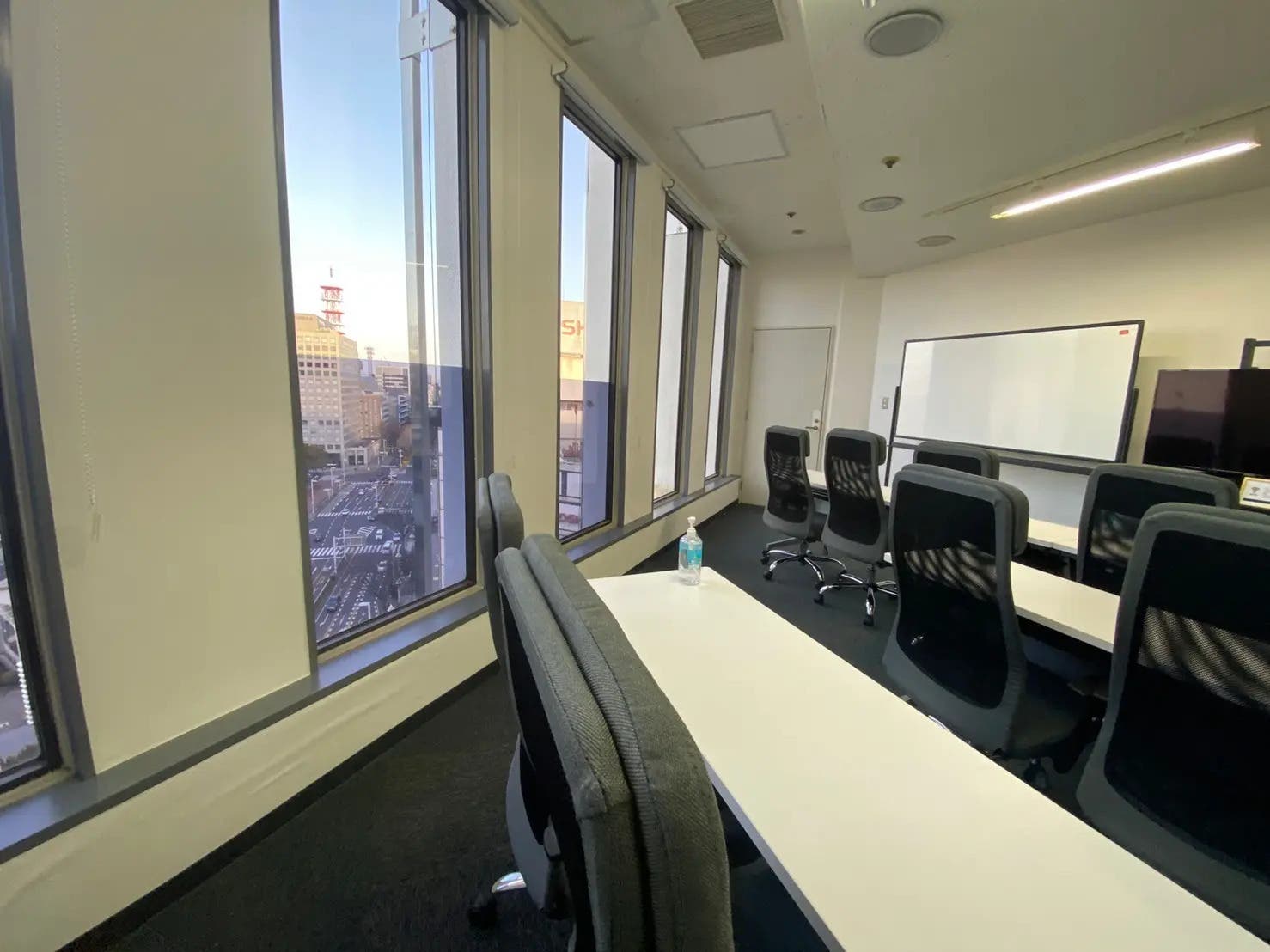 【スカイル カンファレンスルーム】　完全個室・最大12名収容の会議室・Wi-Fi無料！の写真2