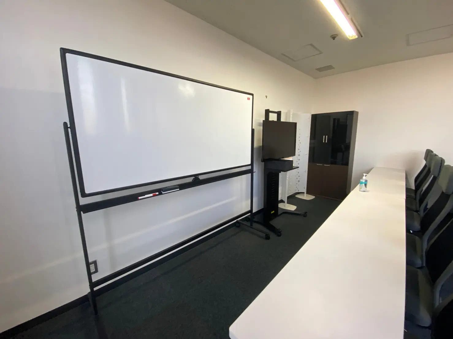 【スカイル カンファレンスルーム】　完全個室・最大12名収容の会議室・Wi-Fi無料！の写真6