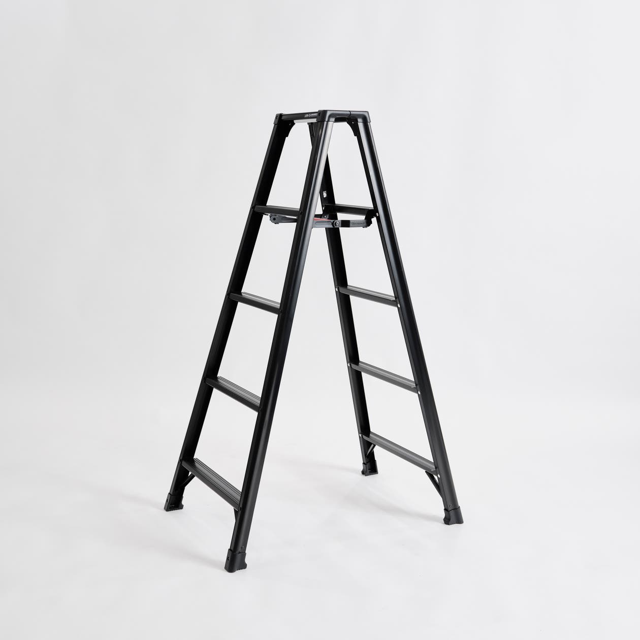 明治神宮前出口より徒歩２分の撮影スタジオ・壁面鏡張りのため、ダンススタジオとしても利用可能の写真12