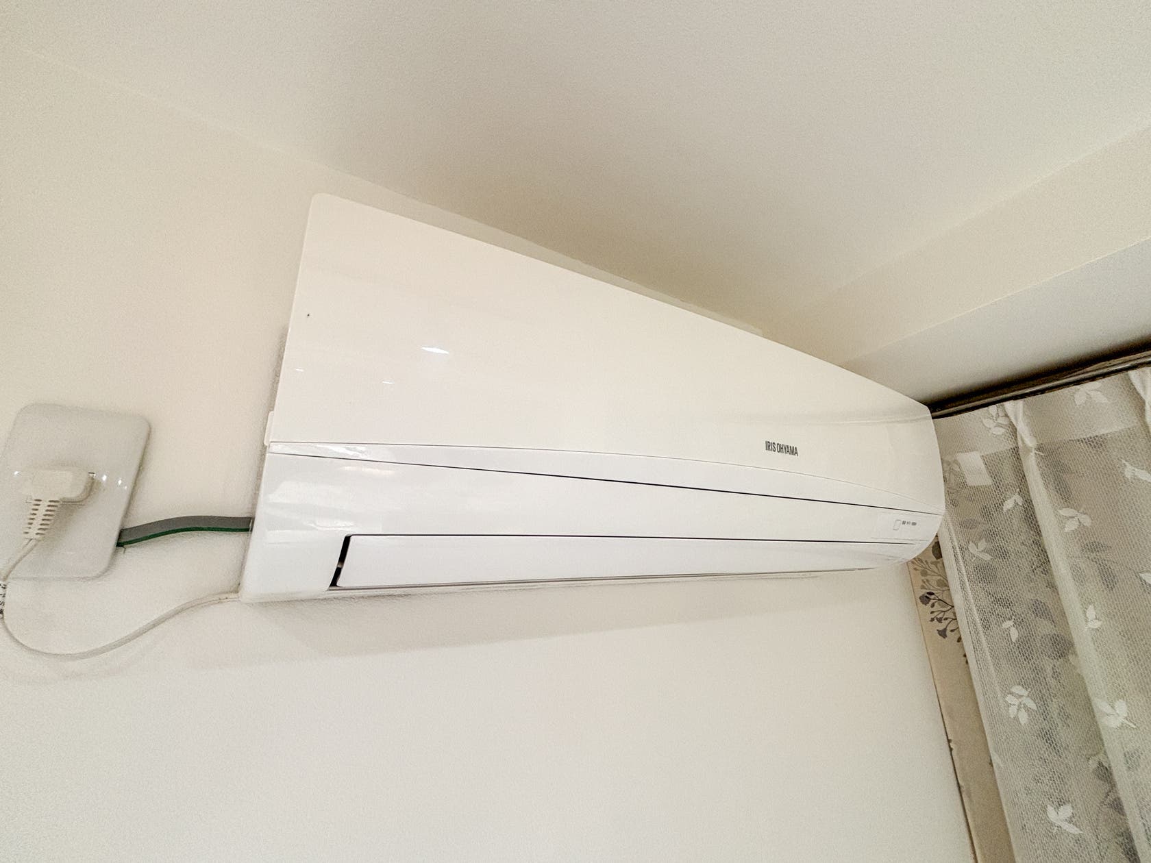 【💐撮影小物無料｜なんば駅5分すぐ】自然光が降り注ぐ完全貸切の撮影スタジオ✨モール壁で高級感グッと演出/ ポートレートの写真19