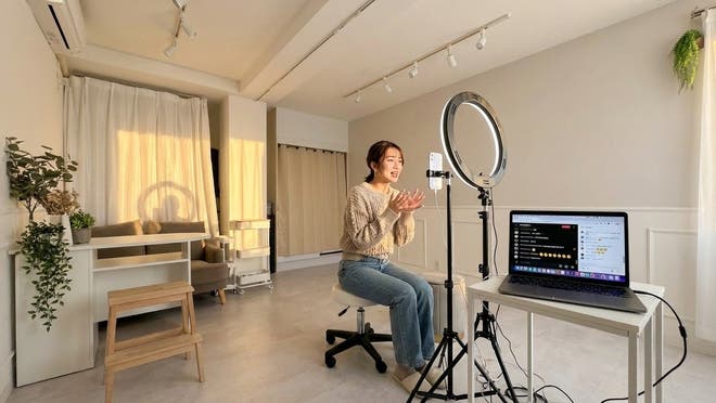 【💐撮影小物無料|なんば駅5分すぐ】自然光が降り注ぐ完全貸切の撮影スタジオ✨モール壁で高級感グッと演出/ ポートレートの写真6