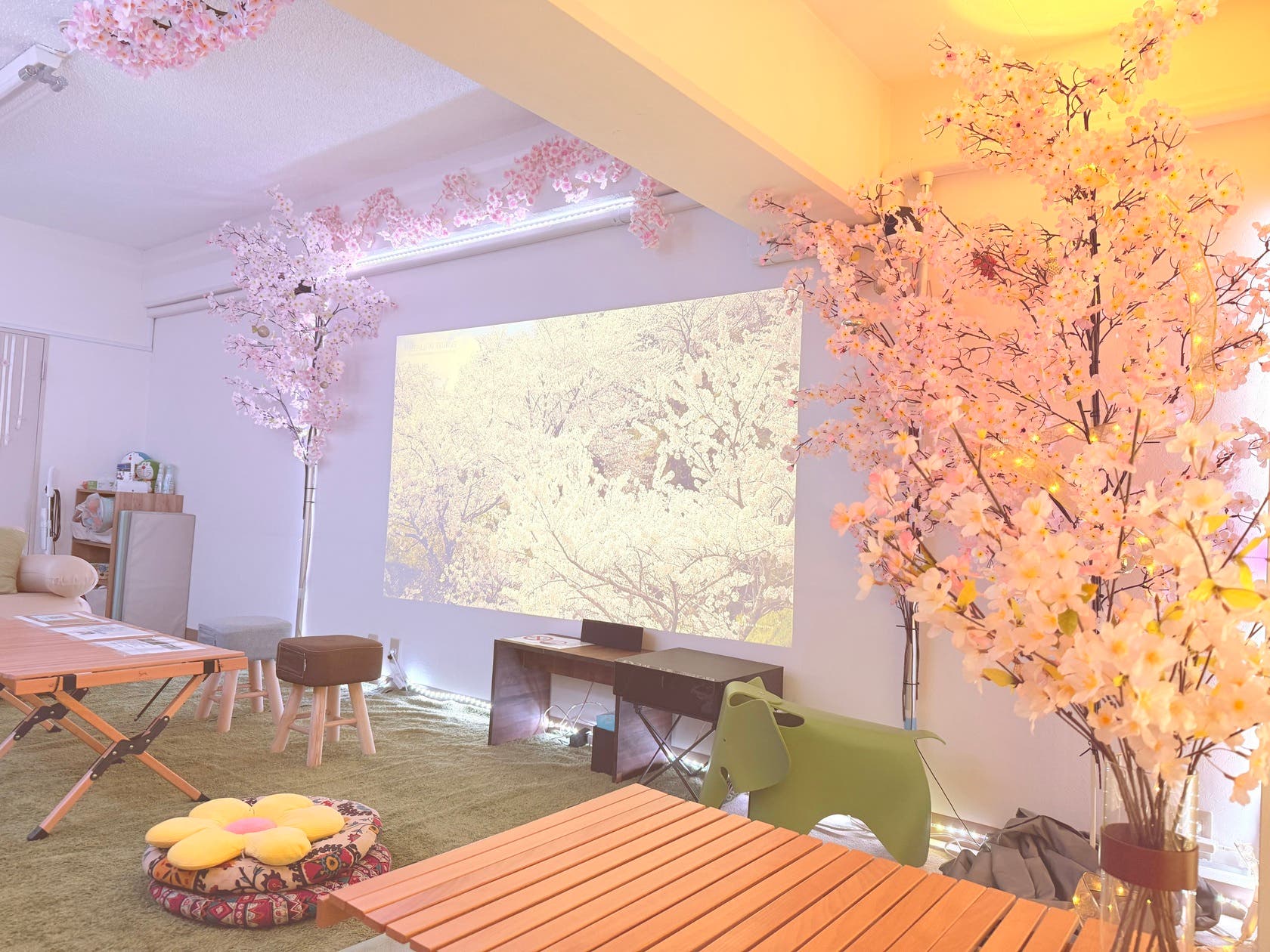 お花見始めました🌸110インチプロジェクターで動画が見放題🎞️✨新大阪駅徒歩5分🏠🎉の写真2