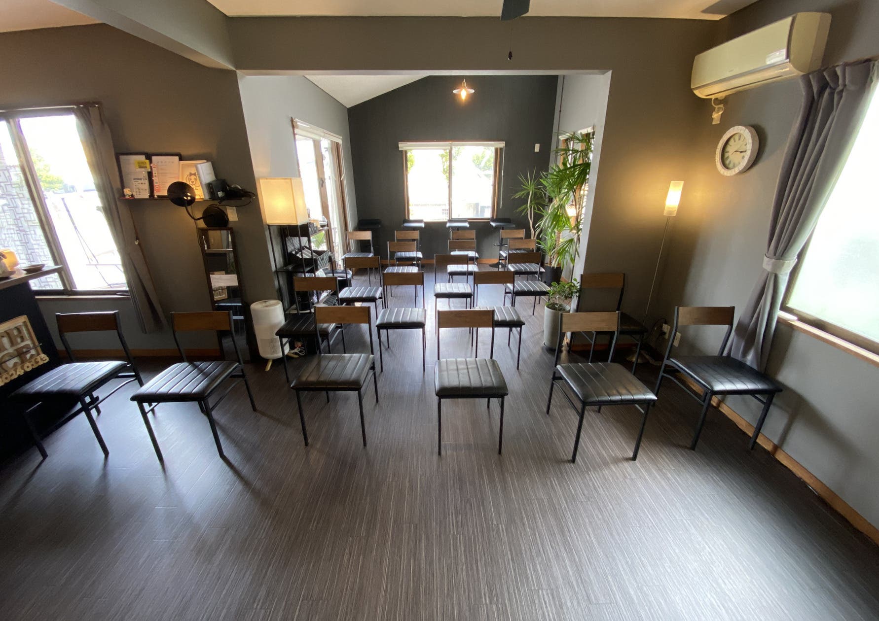 貸切カフェ！人気の北谷アラハビーチから徒歩1分！小規模パーティーやミニLIVE、セミナー講演、ワークショップなど使い方いろいろ♪の写真5