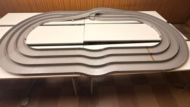 ミニ四駆コースルーム|飯田橋駅徒歩2分学校跡地のレンタルスペースの写真2