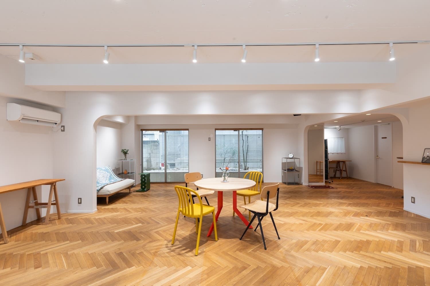 【表参道駅より徒歩7分/ 表参道SIDEWALK店】ポップアップショップやイベントにおすすめの路面スペースの写真1