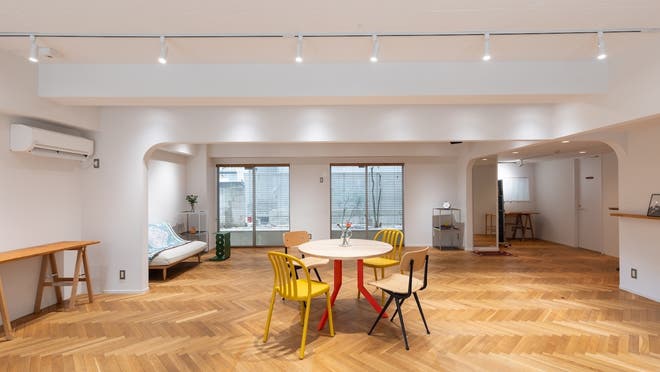 【表参道駅より徒歩7分/ 表参道SIDEWALK店】ポップアップショップやイベントにおすすめの路面スペースの写真1