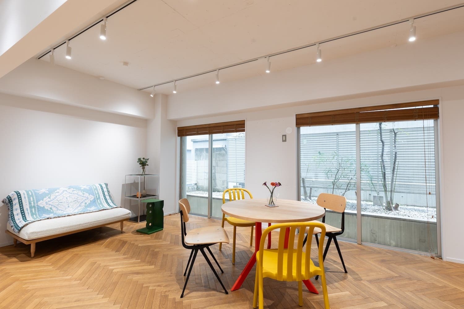 【表参道駅より徒歩7分/ 表参道SIDEWALK店】ポップアップショップやイベントにおすすめの路面スペースの写真8