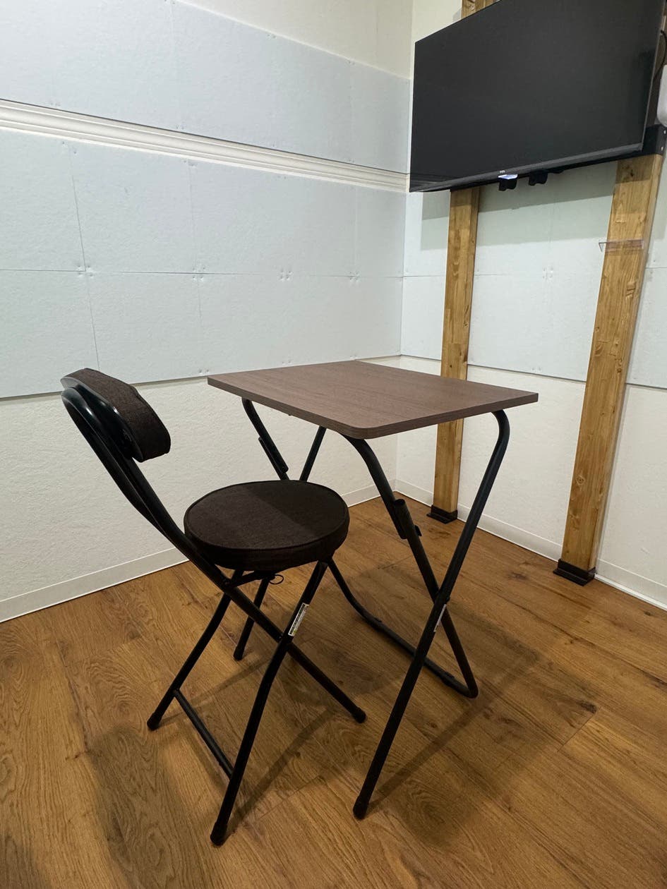 青葉台駅徒歩3分の音楽スタジオです。発声練習や動画配信にも対応しています。ワーキングスペース利用にも対応しています。の写真3